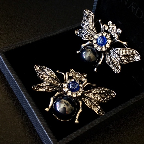 Vintage | Jewelry | Vintage Style Crystal Adorned Solid Queen Bee ...